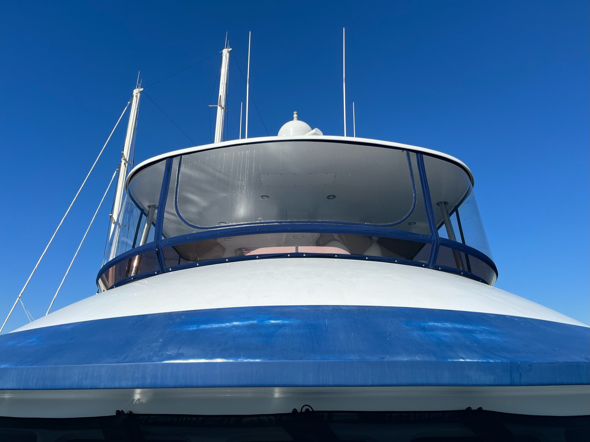 Gallivanting flybridge enclosure - International Achievement Awards