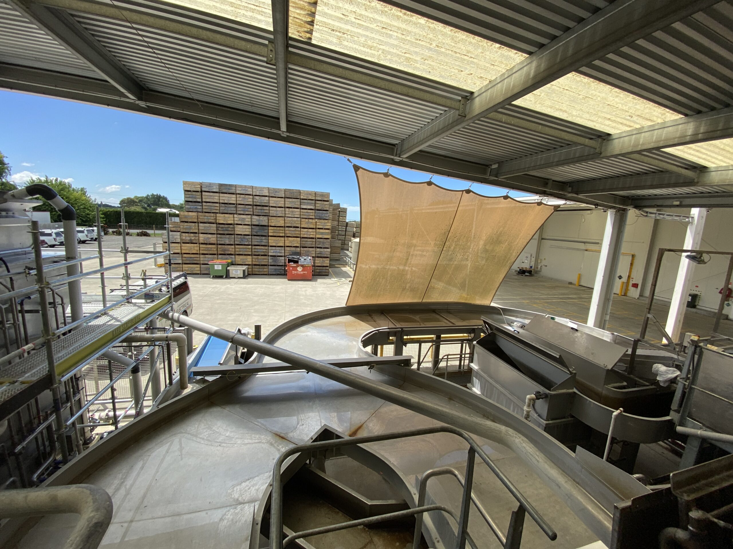 Insulated Apple Flume - International Achievement Awards