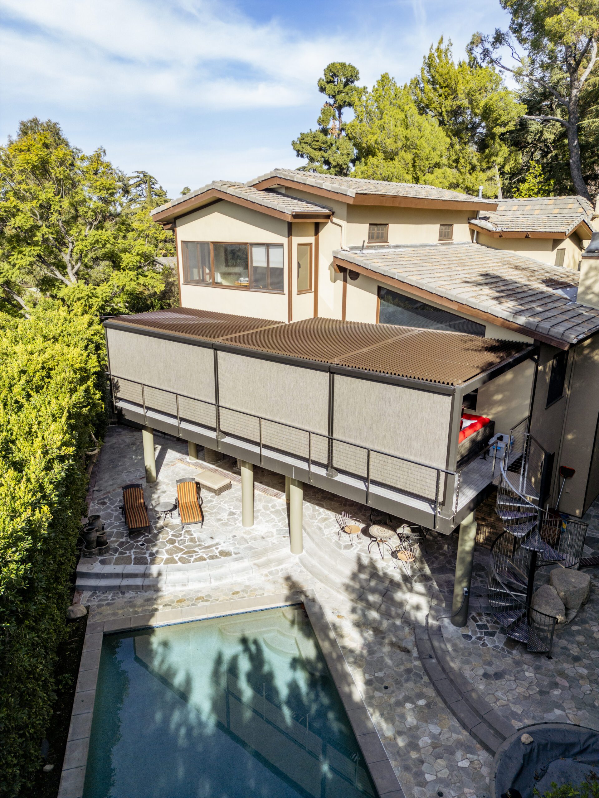 Premium Balcony Shades - International Achievement Awards